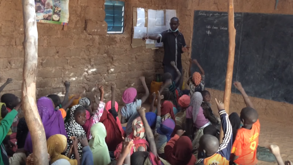 Technology in the classroom: reducing illiteracy in Niger | Concern ...