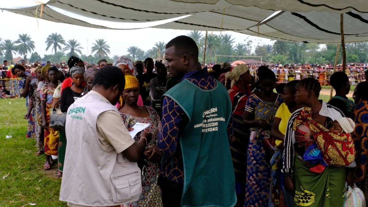 Concern helping families fleeing armed attacks in the Democratic ...