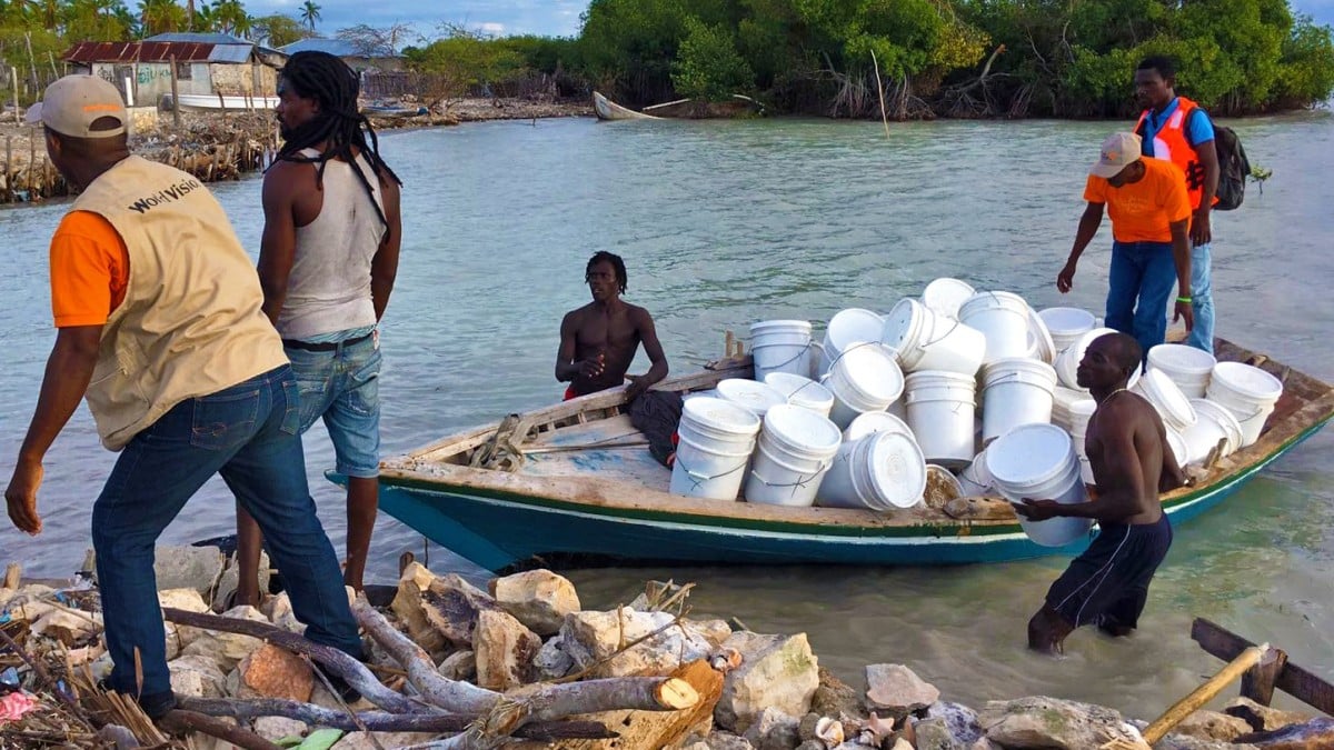 Distributions underway on La Gonâve Island | Concern Worldwide